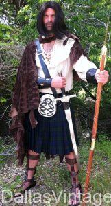 90's Popular Costumes: 90's Movie 'Braveheart' William Wallace Costume.